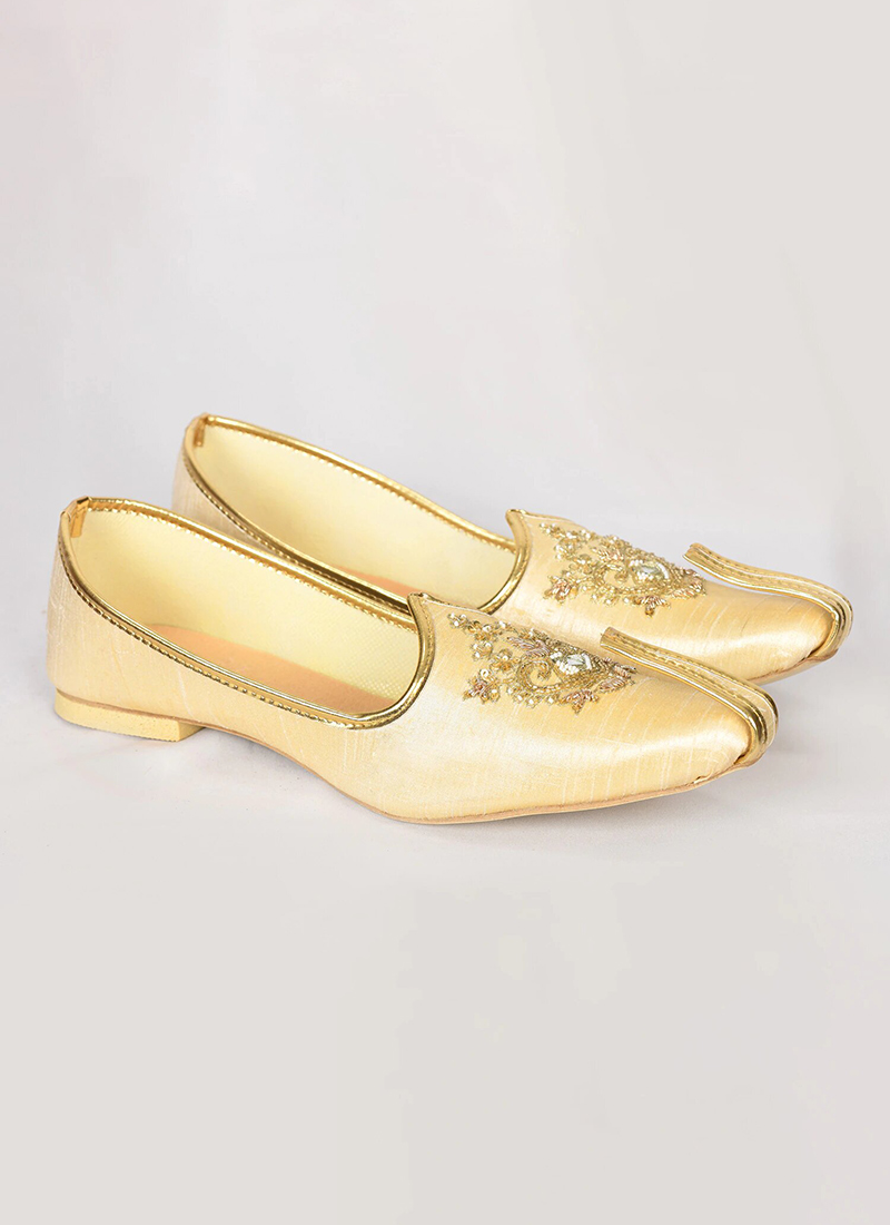 Indian Mens Ethnic Footwear | Jutti | Mens Traditional Shoes