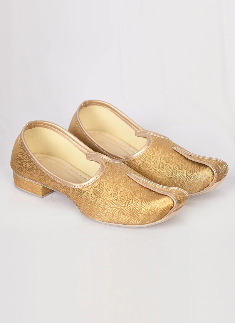 Indian Mens Ethnic Footwear | Jutti | Mens Traditional Shoes