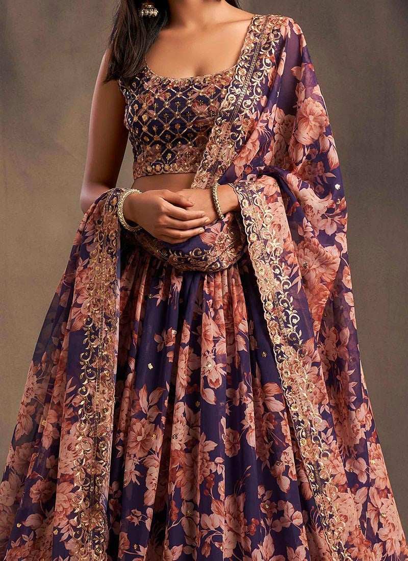 Buy Indian ethnic clothing for Women - buy online at Cbazaar