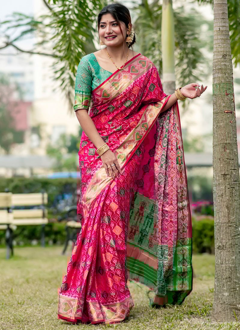 Latest Pink Sarees Designs For Women | Pink Wedding Sarees