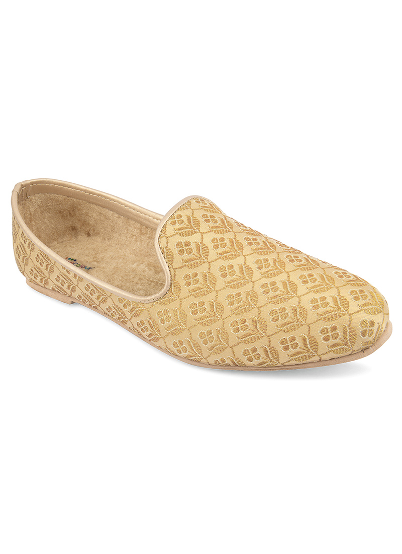 Indian Mens Ethnic Footwear | Jutti | Mens Traditional Shoes
