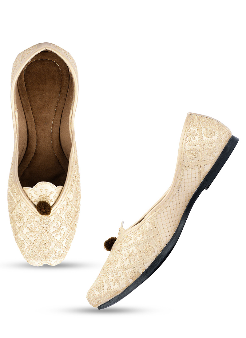 Trendy Stylish Women's Footwear Online At Cbazaar