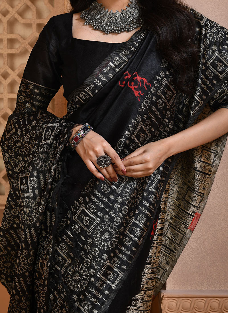 Black Sarees: Latest Black Sarees Designs For Women