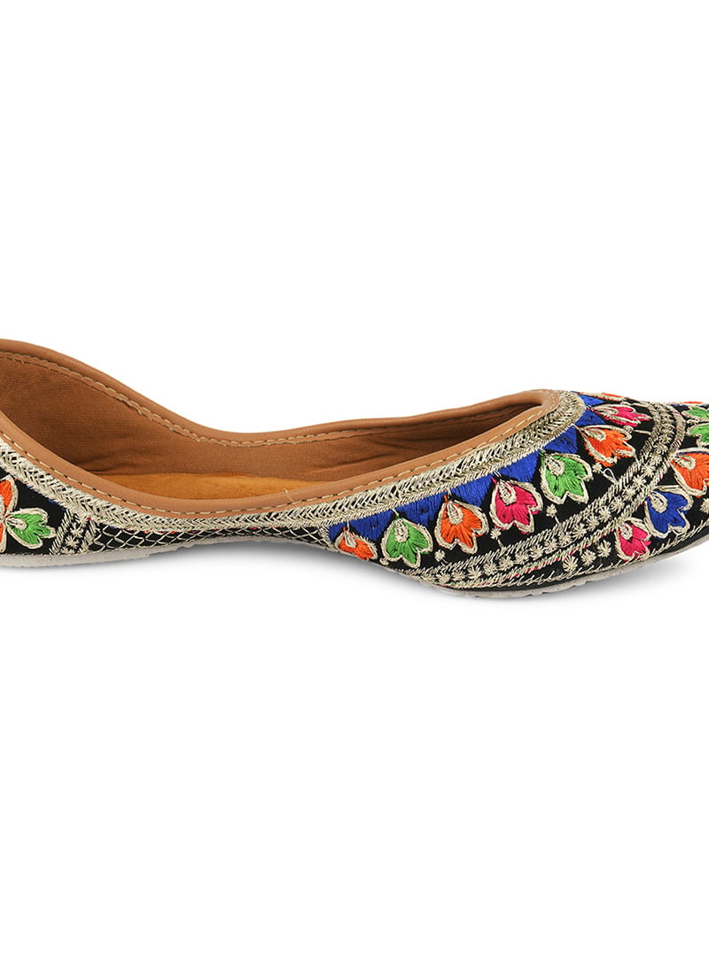 Trendy Stylish Women's Footwear Online At Cbazaar
