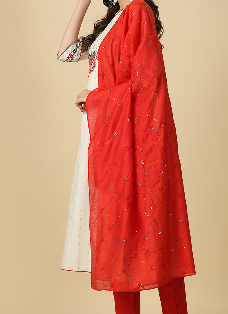White Salwar Kameez: Latest White Salwar Kameez Designs Online