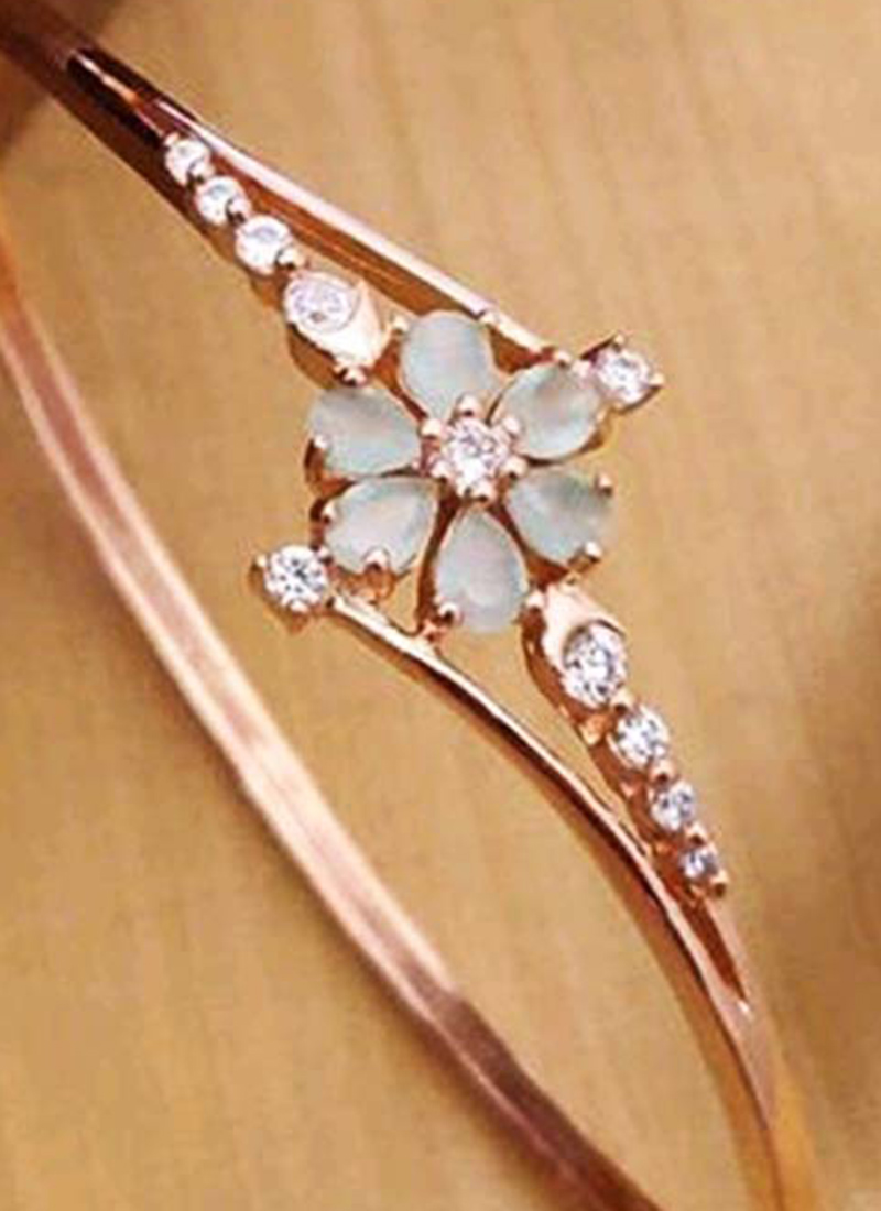 Exquisite Bracelets: Elevate Your Style with Cbazaar's Collection