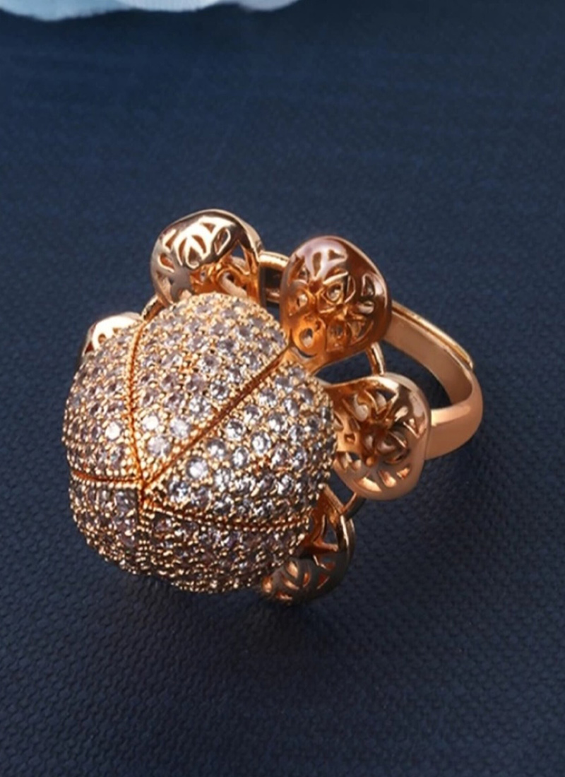 Cbazaar Ring Collection: Timeless Elegance & Style