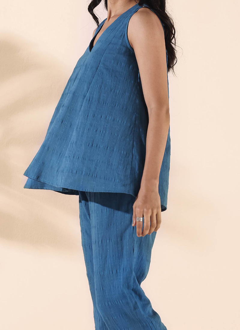 Shop online for Indo Western New arrivals items in Indian ethnic clothing at Cbazaar