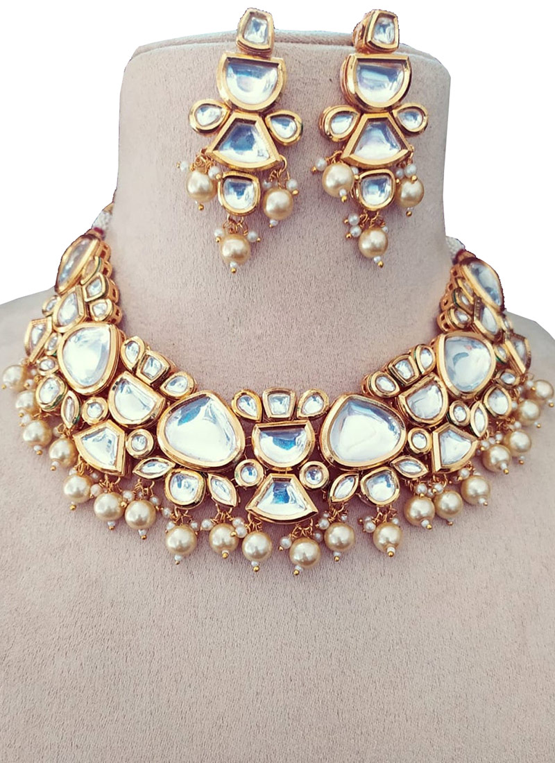 Buy Designer White Collar Necklace Set Online at Best Price | Cbazaar