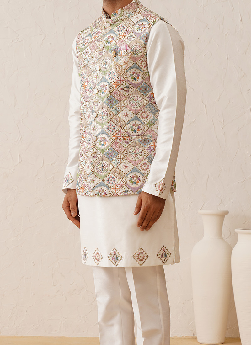 Buy Gleaming In White Silk Hand Embroidered Bandi Set Wedding Wear ...