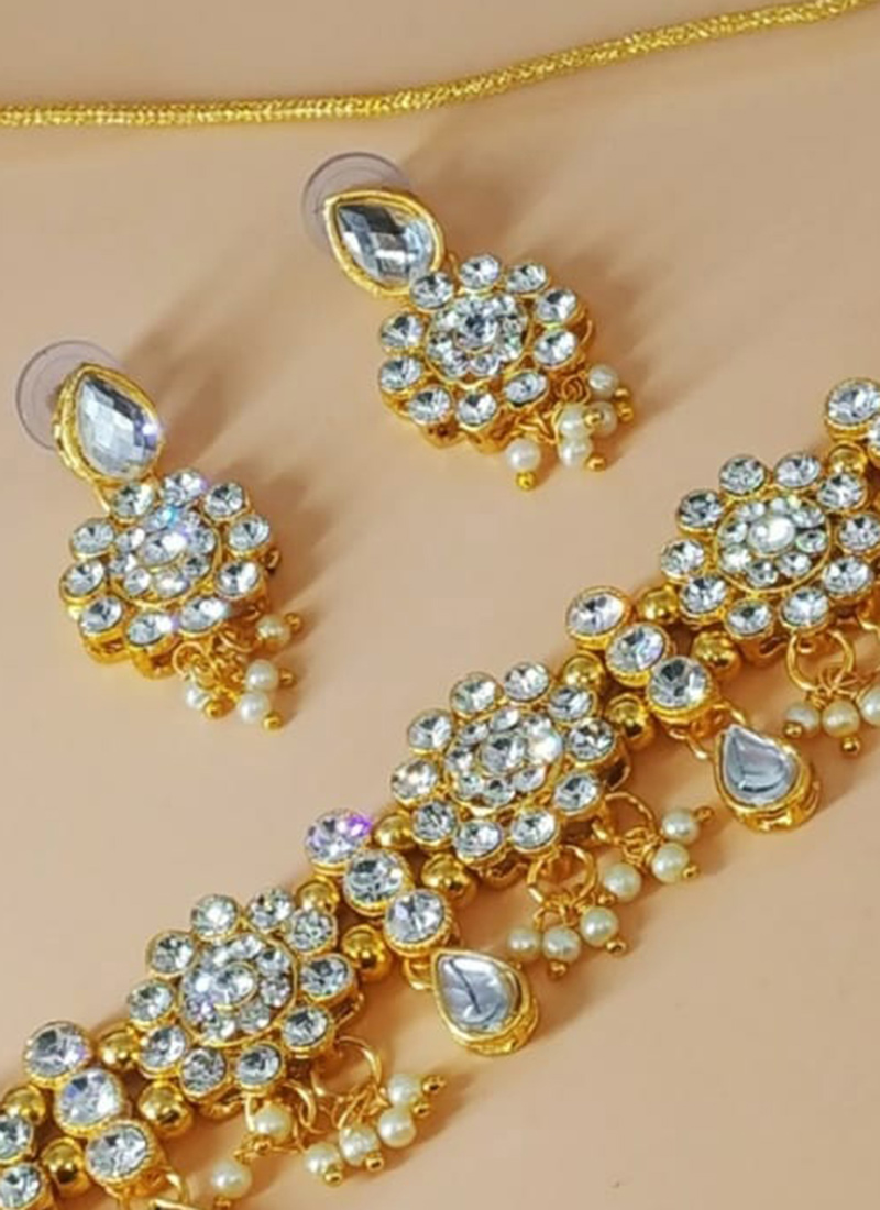 Buy Indian Jewellery For Women Online | Cbazaar