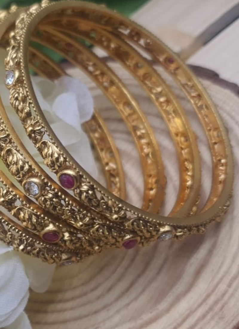Elegant Bangles Explore Our Stunning Collection Online
