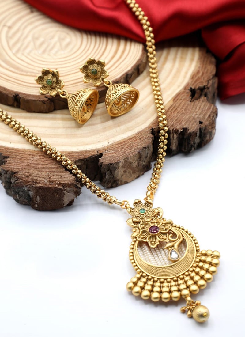 Shop Latest Designer Pendant Sets Online Collection at Cbazaar