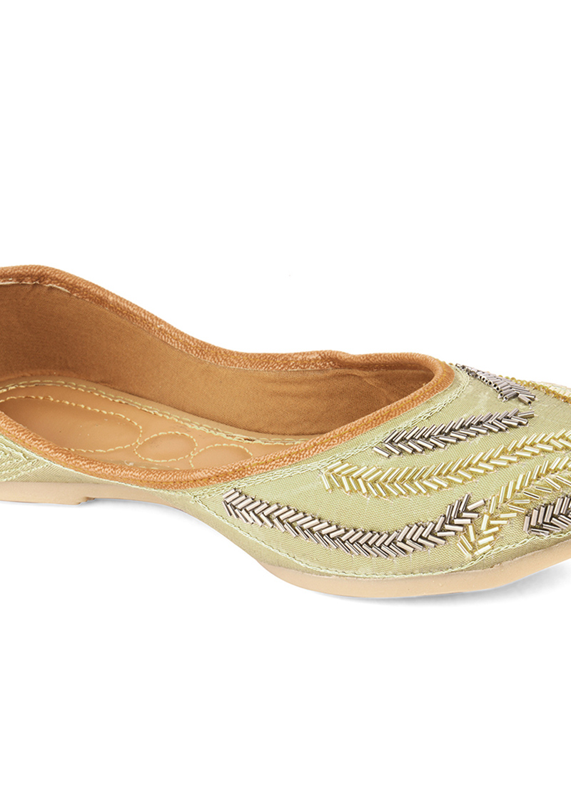Shop Golden Hand Embroidered Juti Online at Best Price | Cbazaar