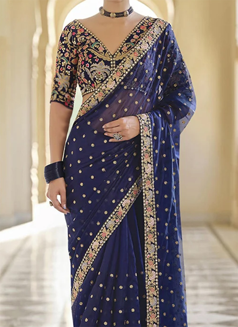 Buy Indian ethnic clothing for Women - buy online at Cbazaar