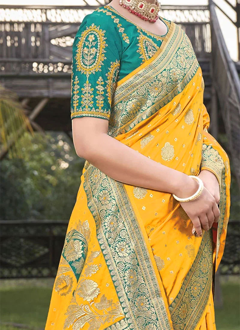 Latest Indian Sarees Designs Online For Women - Cbazaar
