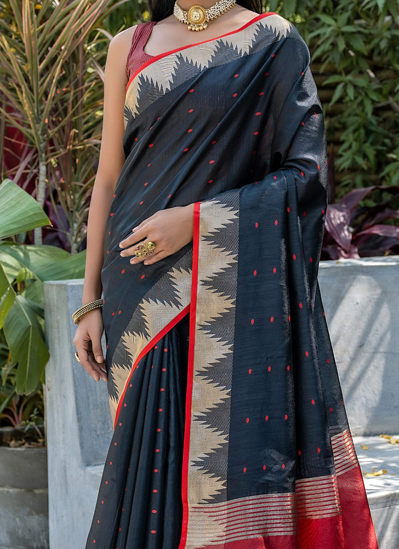 Black Sarees: Latest Black Sarees Designs For Women