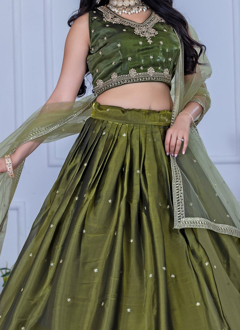 Mehendi Lehengas : Shop Trendy Mehendi Lehenga Choli Oline Shopping