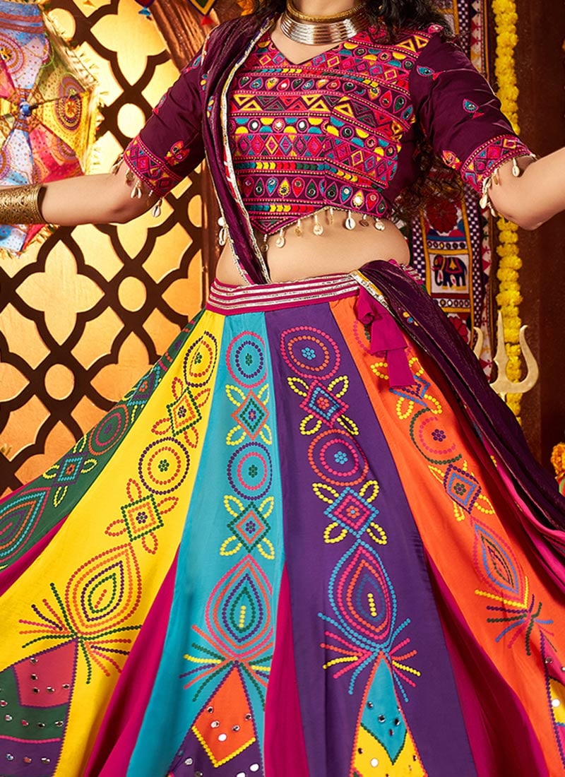 Shop Latest Navratri Chaniya Choli Online In United Kingdom