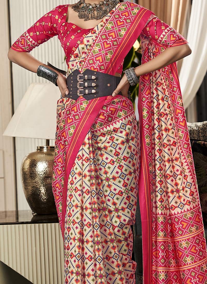 Purchase Patola sarees Online | Shop Patola Sarees Collection