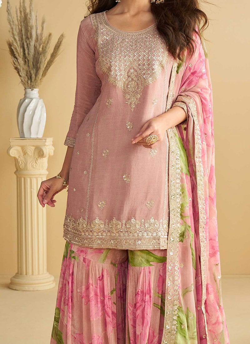Buy Indian ethnic clothing for Women - buy online at Cbazaar