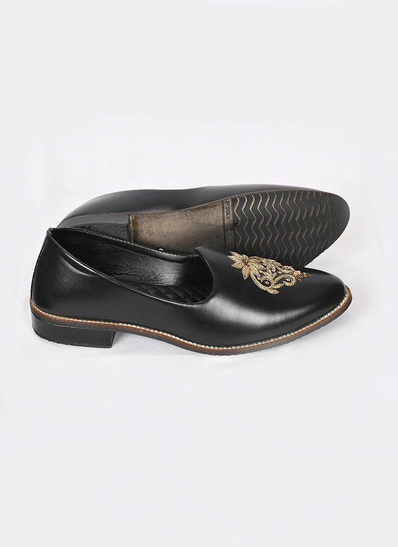 Indian Mens Ethnic Footwear | Jutti | Mens Traditional Shoes