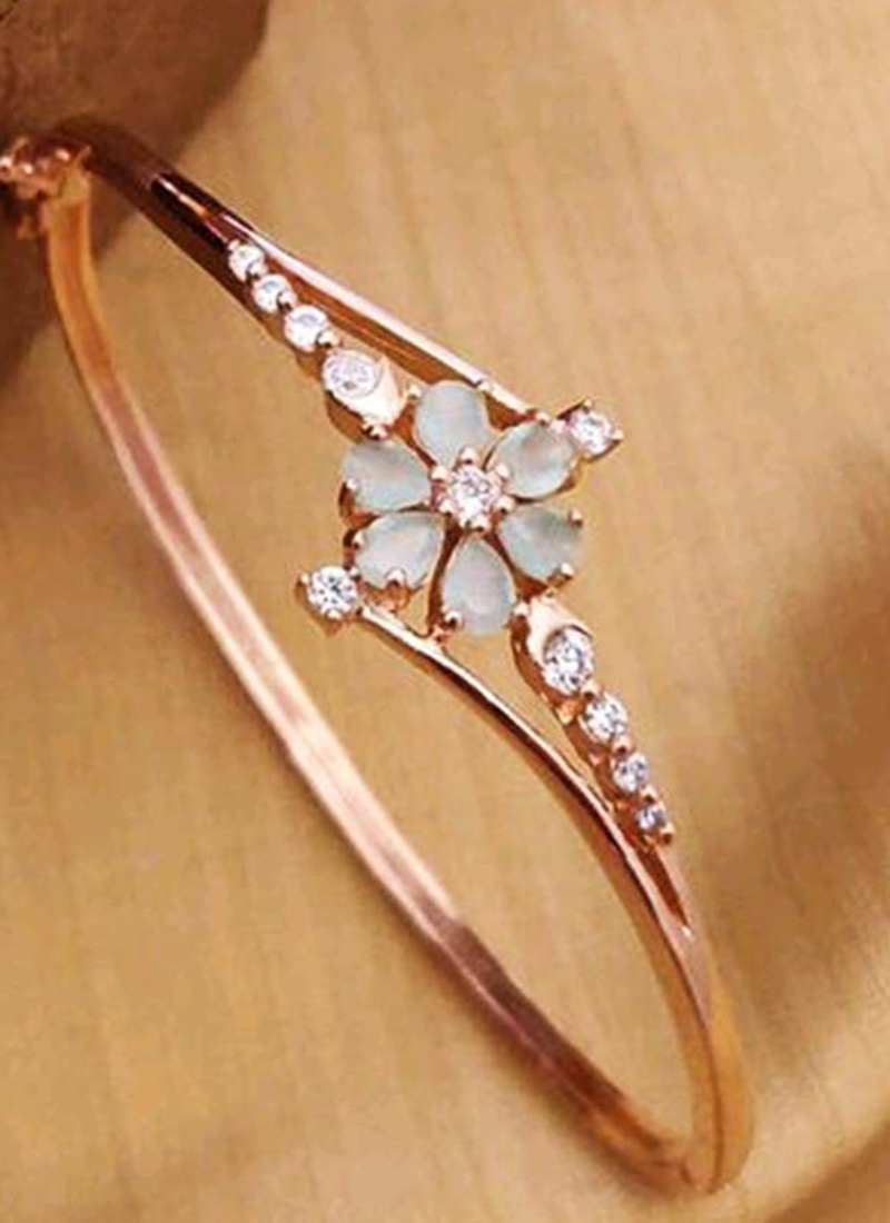 Exquisite Bracelets: Elevate Your Style with Cbazaar's Collection