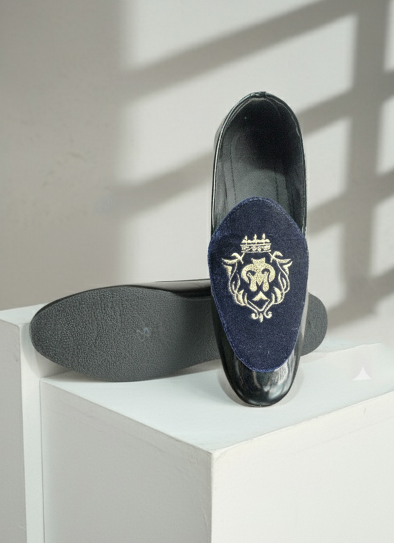 Shop Blue Embroidered Work Mojari For Men in UK - Cbazaar