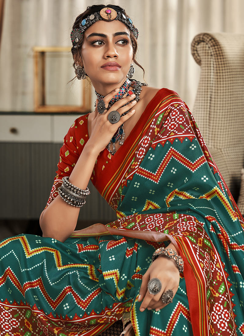 Purchase Patola sarees Online | Shop Patola Sarees Collection