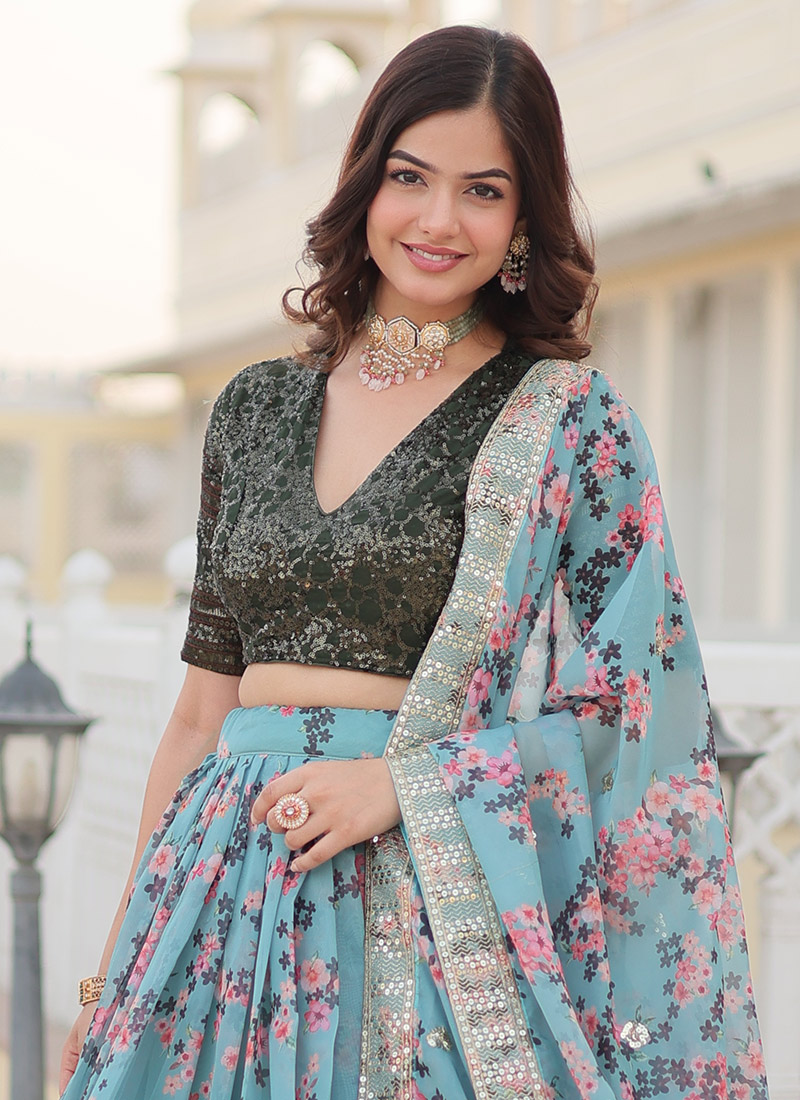 Buy Indian Ethnic Wear Chic Indian Ethnic Wear | Online Chic Clothes ...