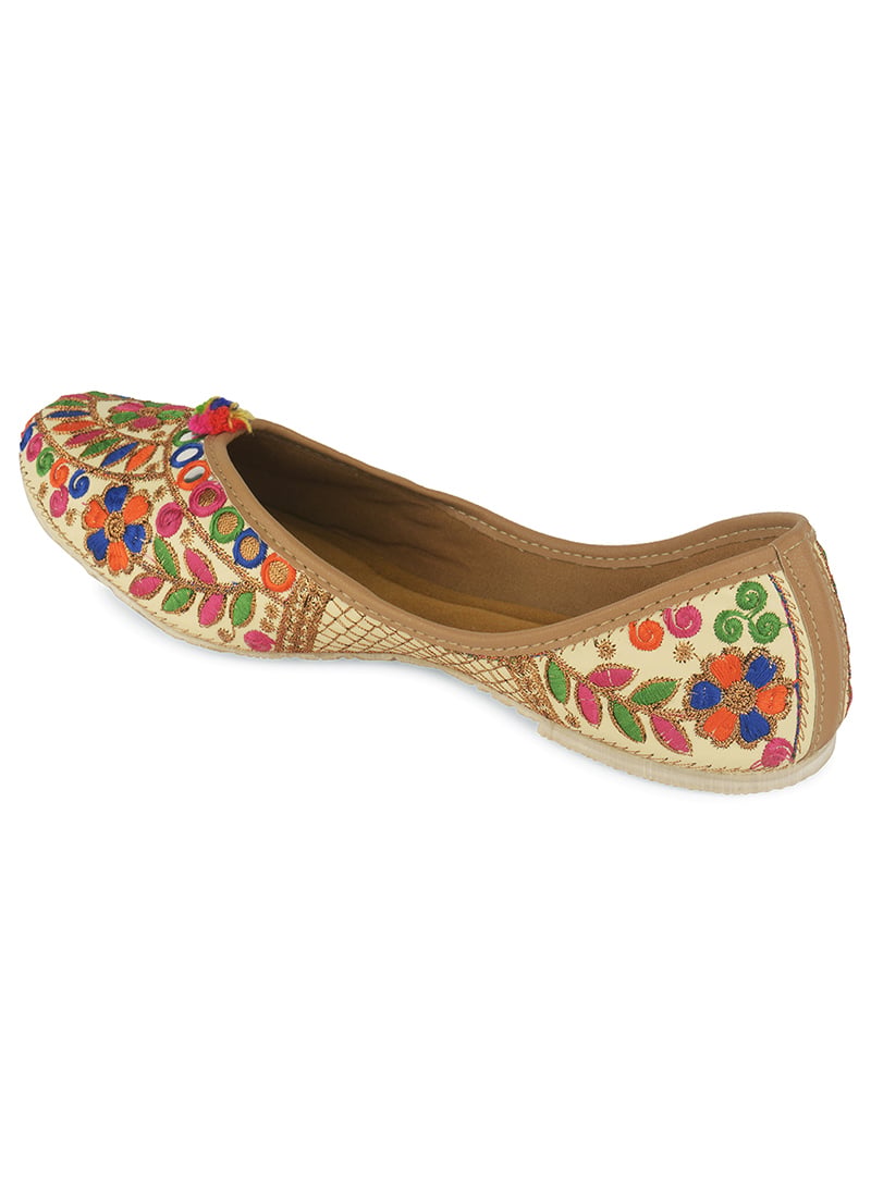 Buy Cream Zari Embroidered Juti Online at Best Price | Cbazaar
