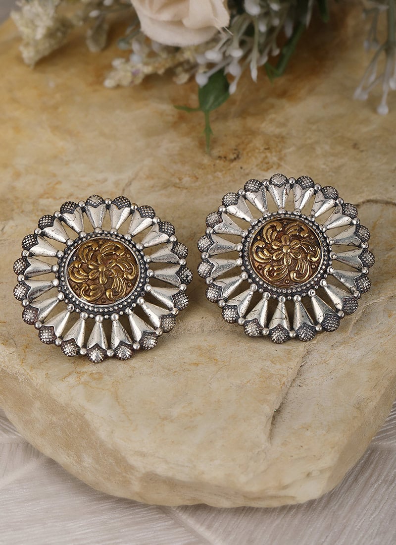 Studs for Women - buy Studs from in Jewellery collection online
