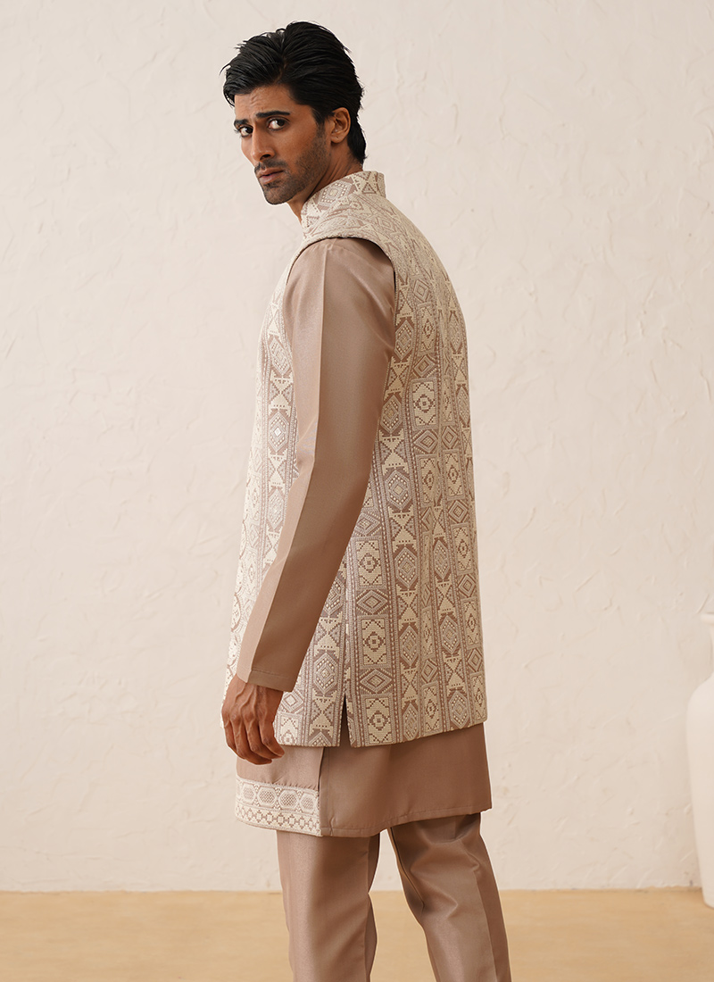 Buy Dusty Pink Silk Hand Embroidered Bandi Set Sparkling Sophistication ...