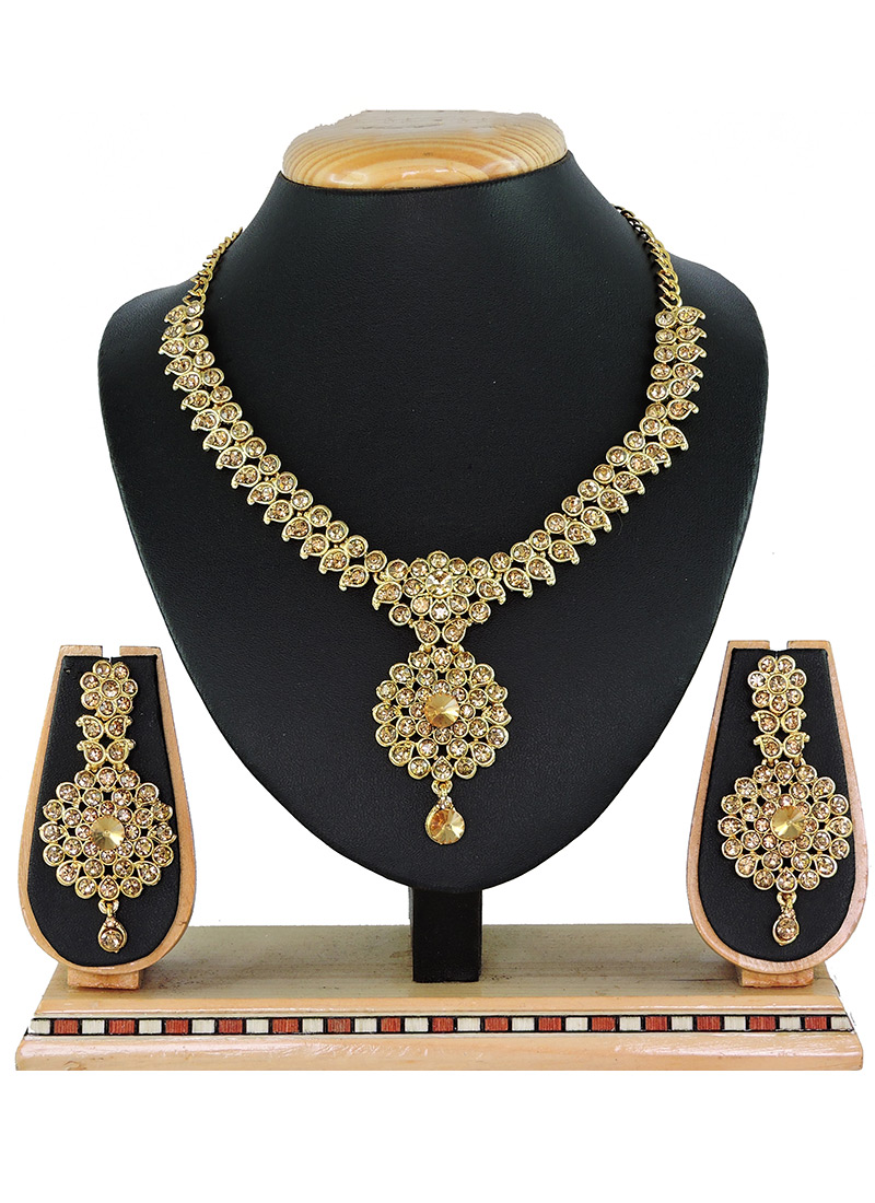 Shop Gold Necklace Set Party Wear Online at Best Price | Cbazaar