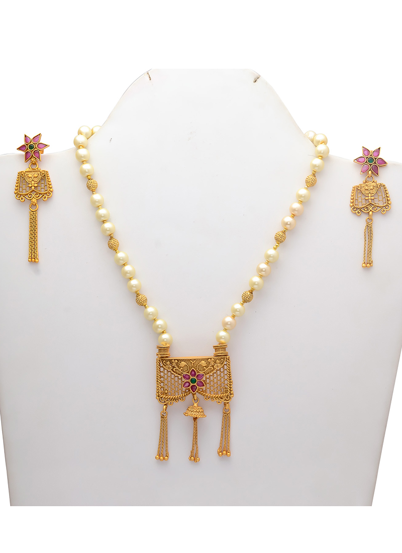 Pendant Set for Women - buy Pendant Set from in Jewellery collection online