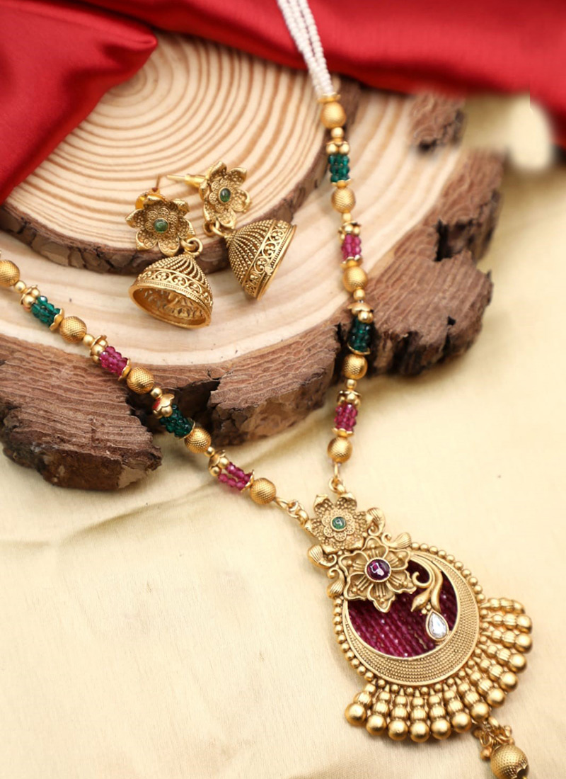 Shop Latest Designer Pendant Sets Online Collection at Cbazaar