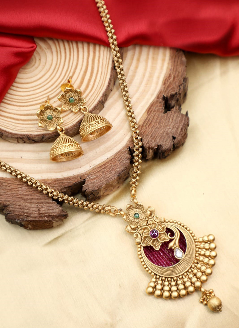 Shop Latest Designer Pendant Sets Online Collection at Cbazaar
