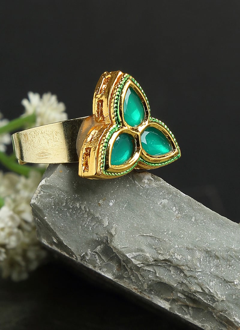 Glam Up Your Hands: Stunning Hand Jewellery Collection