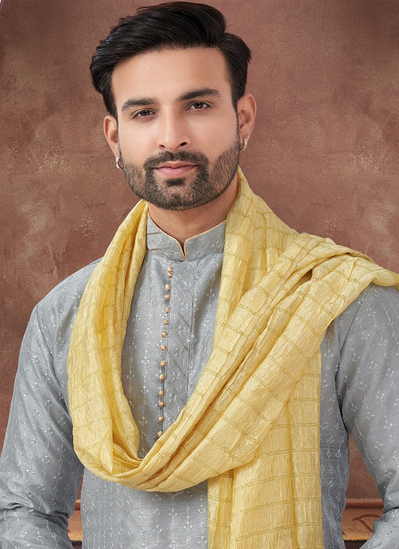 Buy Indian ethnic clothing for Men - buy online at Cbazaar