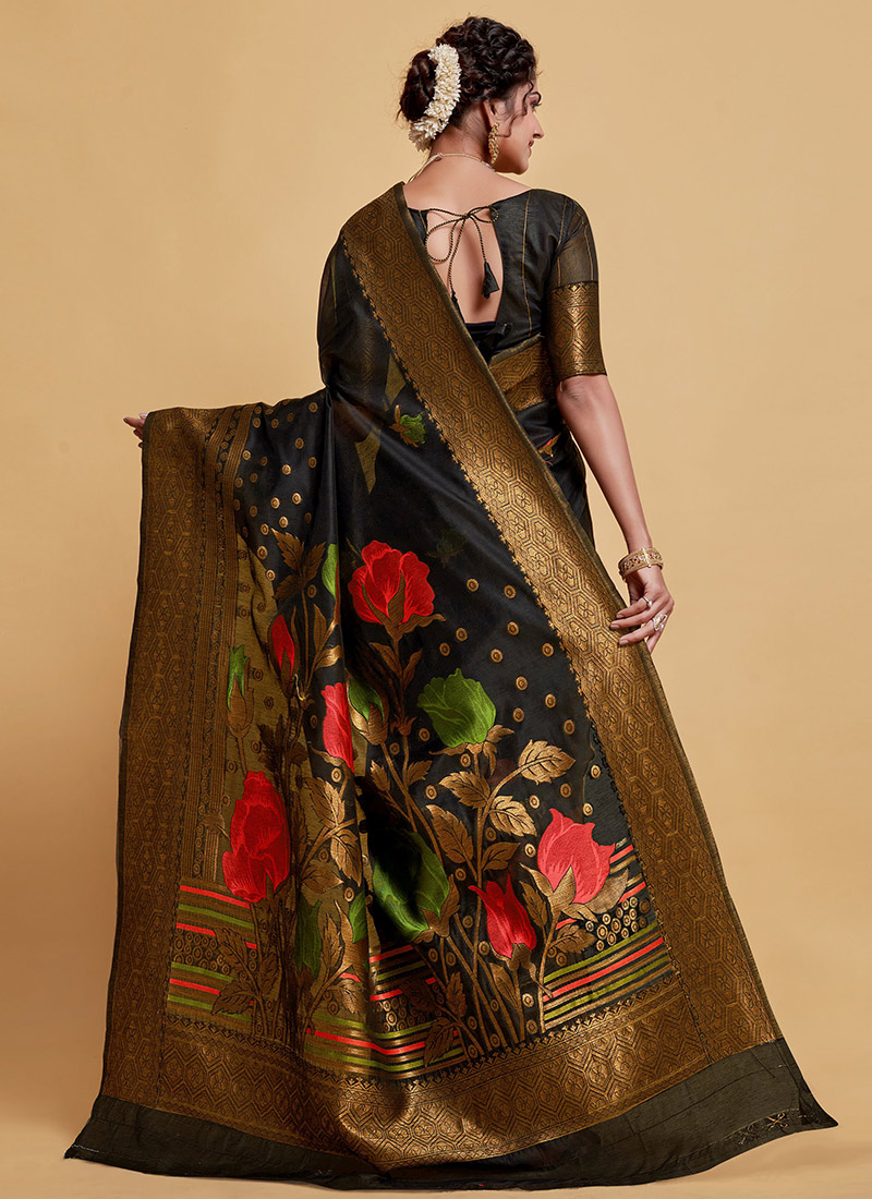 Black Sarees: Latest Black Sarees Designs For Women