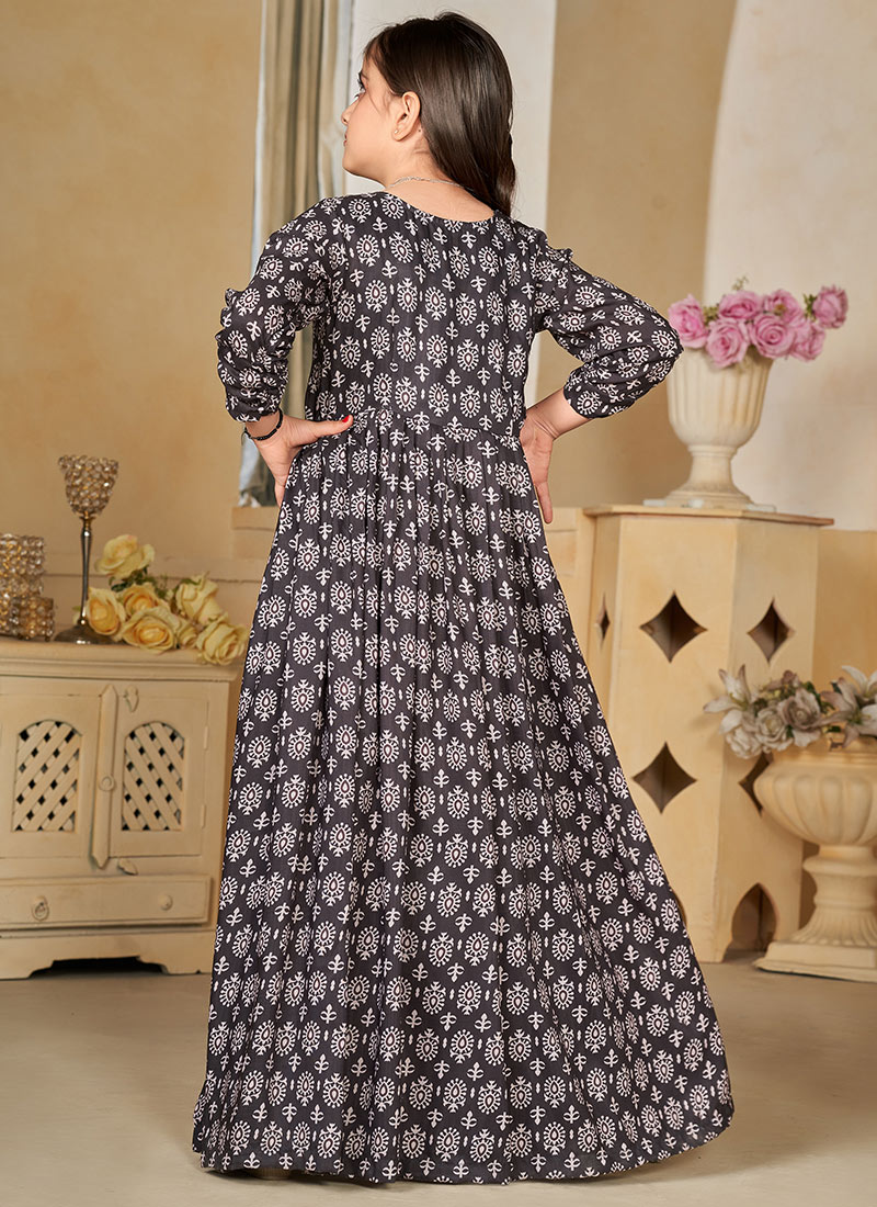 Beautiful Kids Dresses and Gowns | Trendy Collection