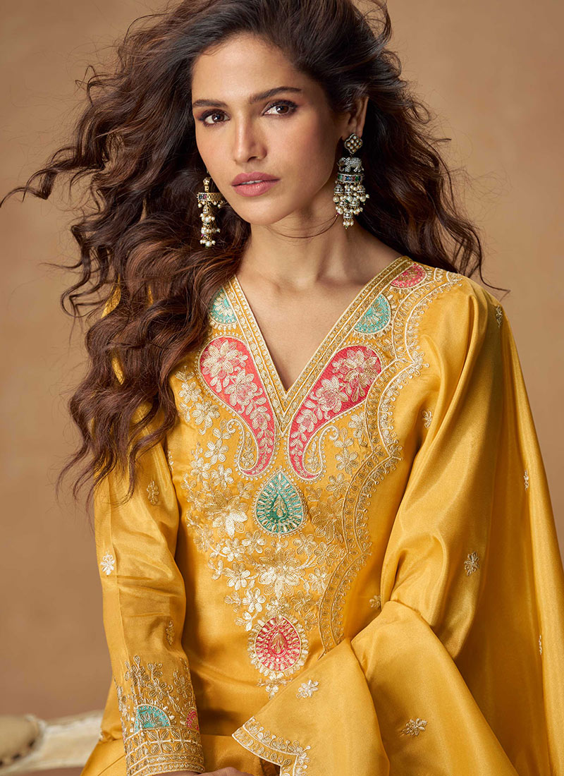 Latest Indian Salwar Kameez Designs Online In USA