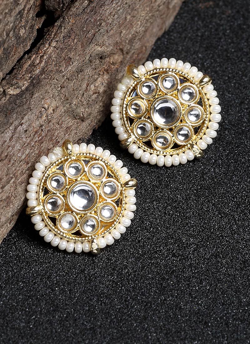 Studs for Women - buy Studs from in Jewellery collection online