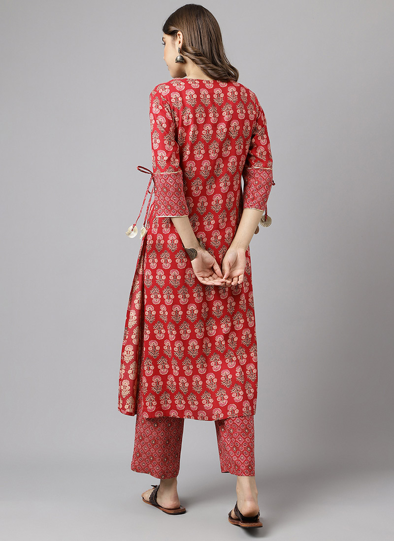 Buy Latest Red Kurta Sets Online at Cbazaar