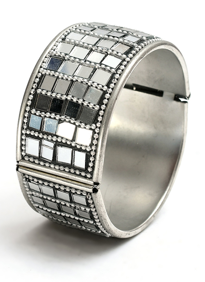 Shop the Latest Bracelets for Women Only at Cbazaar