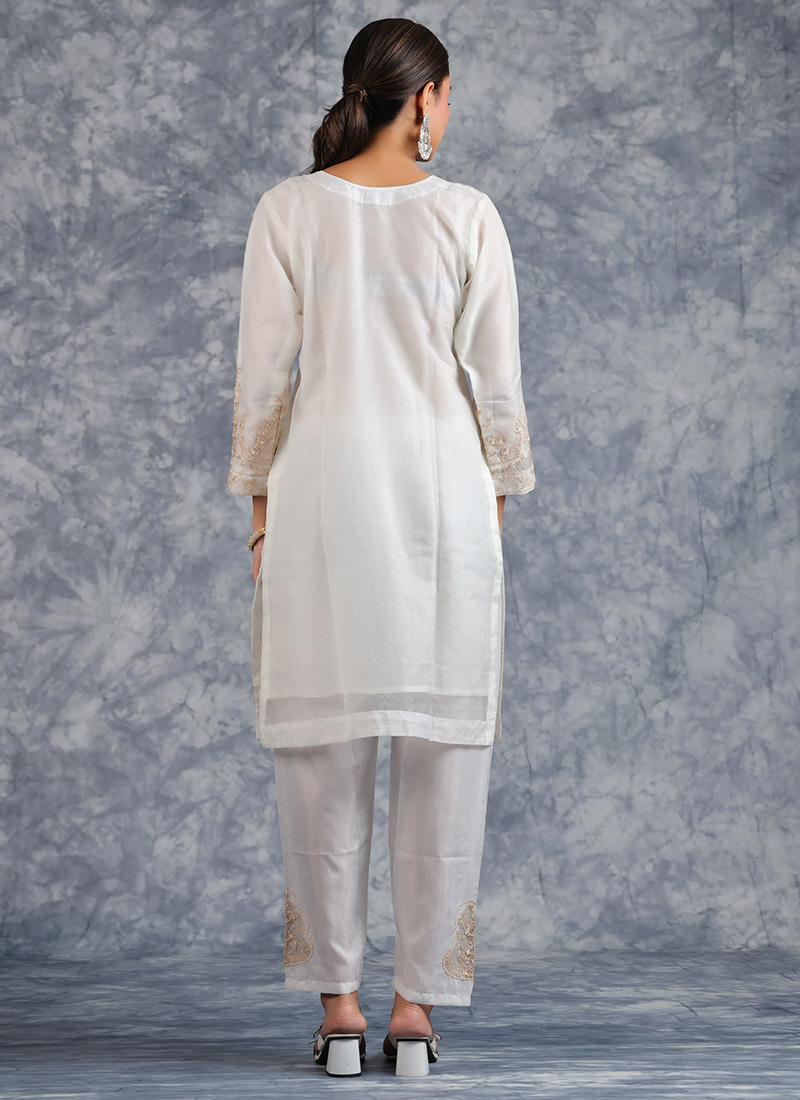 Shop Latest White Salwar Kameez Designs Online At Cbazaar