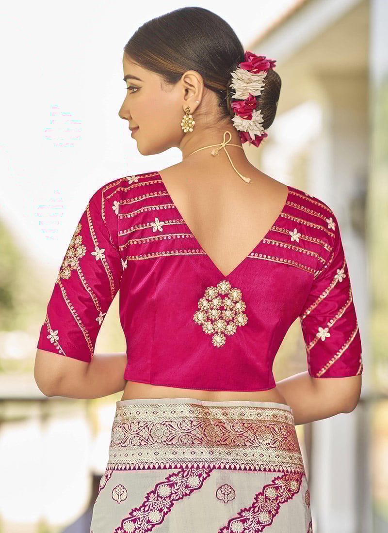 White Sarees: Buy Latest White Sarees Online Shopping - Cbazaar