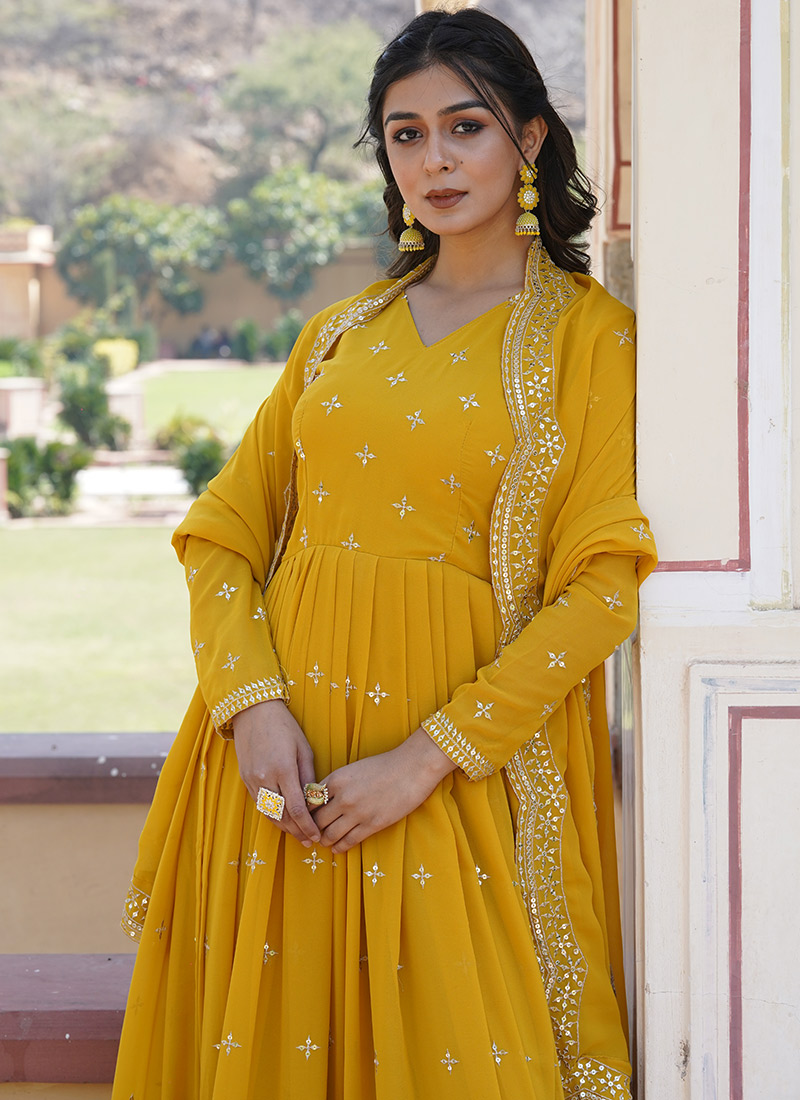 Latest Haldi dresses For Bride Online Shopping
