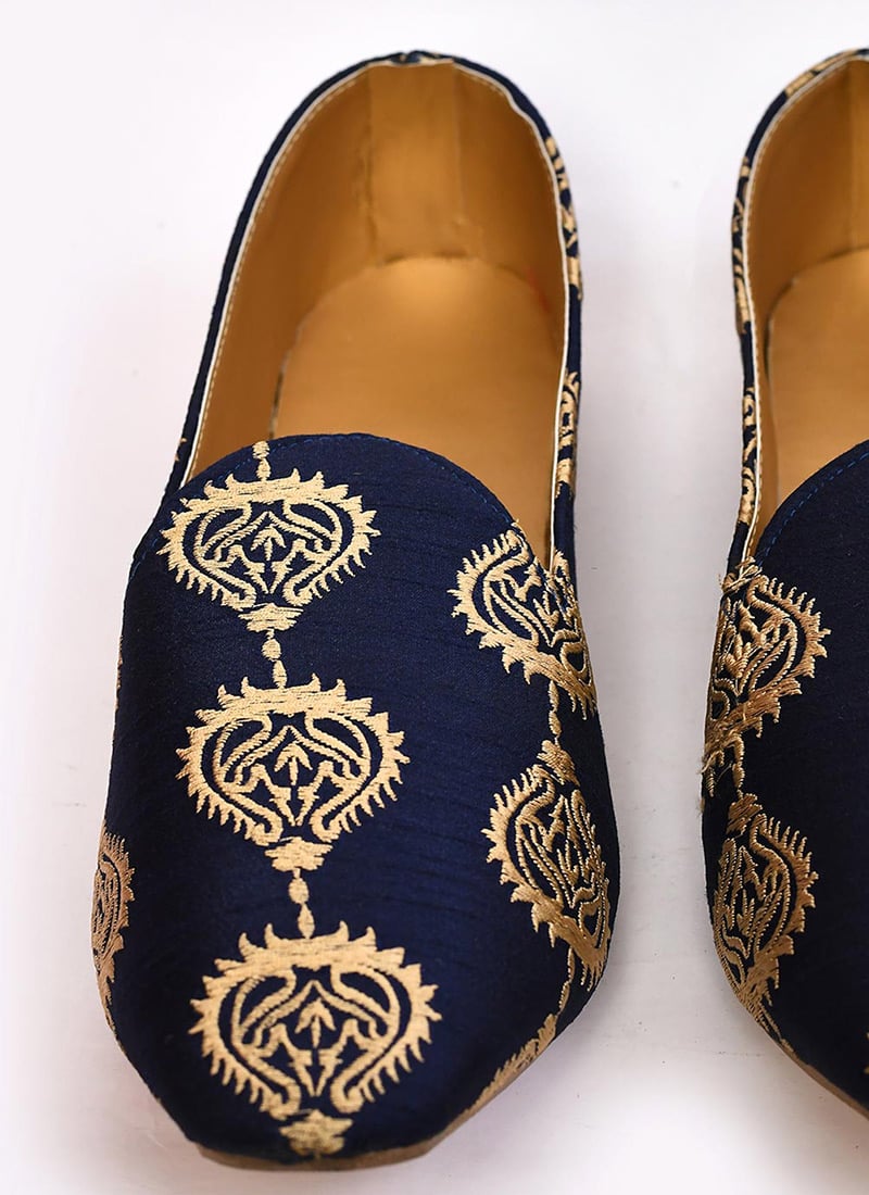 Indian Mens Ethnic Footwear | Jutti | Mens Traditional Shoes