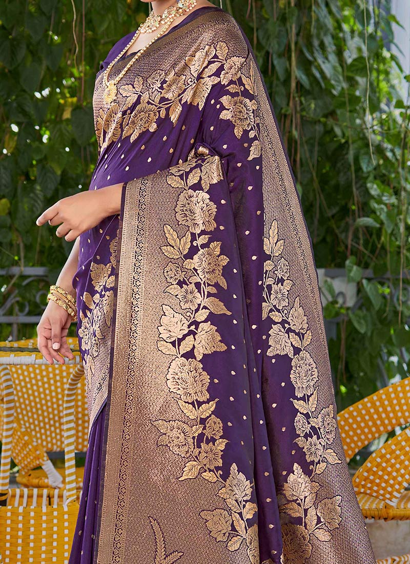 Shop Latest Designer Zari Sarees For Women at Cbazaar
